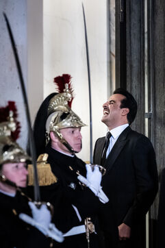 LE PRÉSIDENT FRANÇAIS DONNE UN DÎNER D'ÉTAT EN L'HONNEUR DE L'ÉMIR DU ...