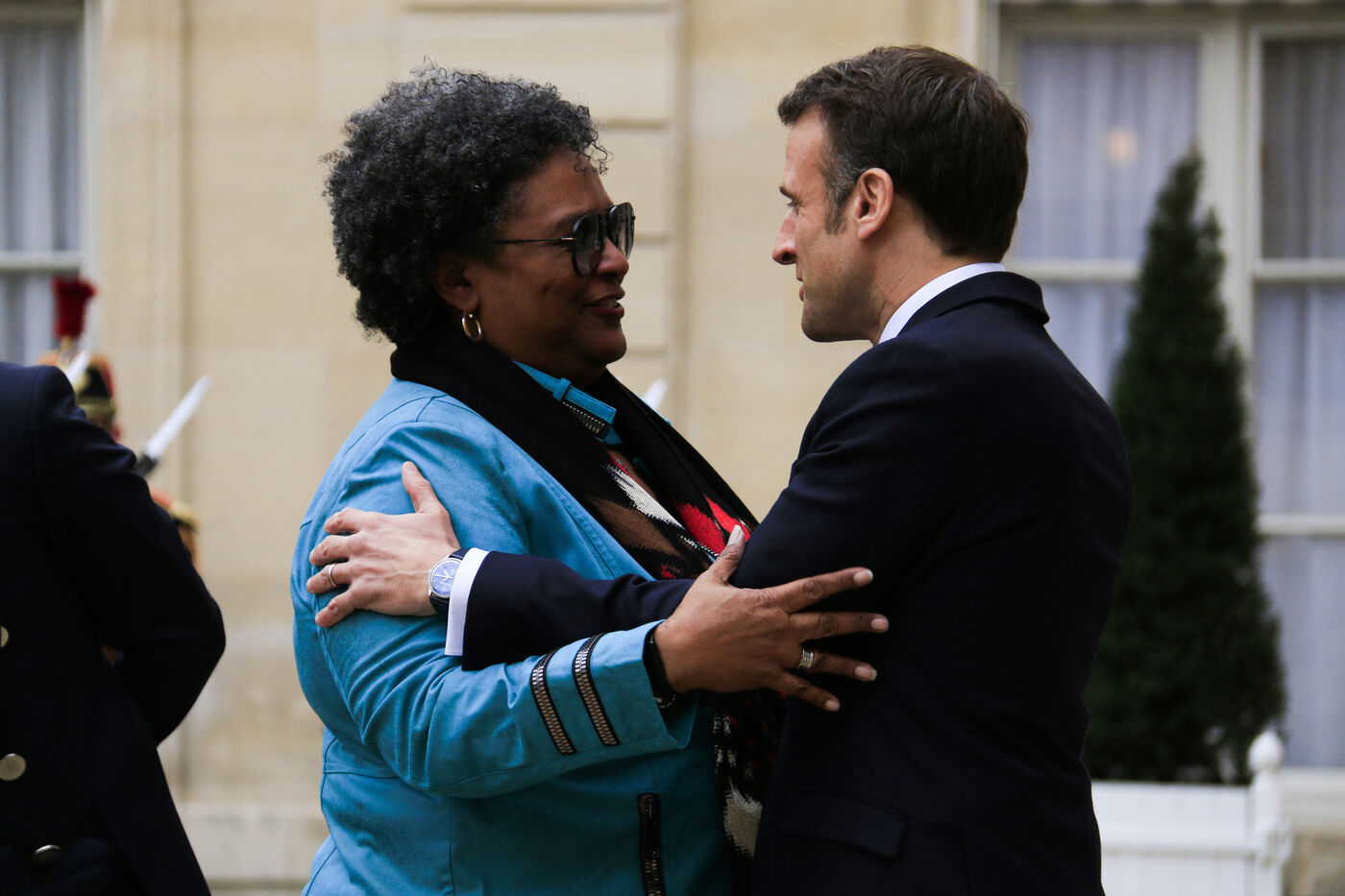 Réception de Mia Mattley par Emmanuel Macron à l'Elysée (Quentin de ...