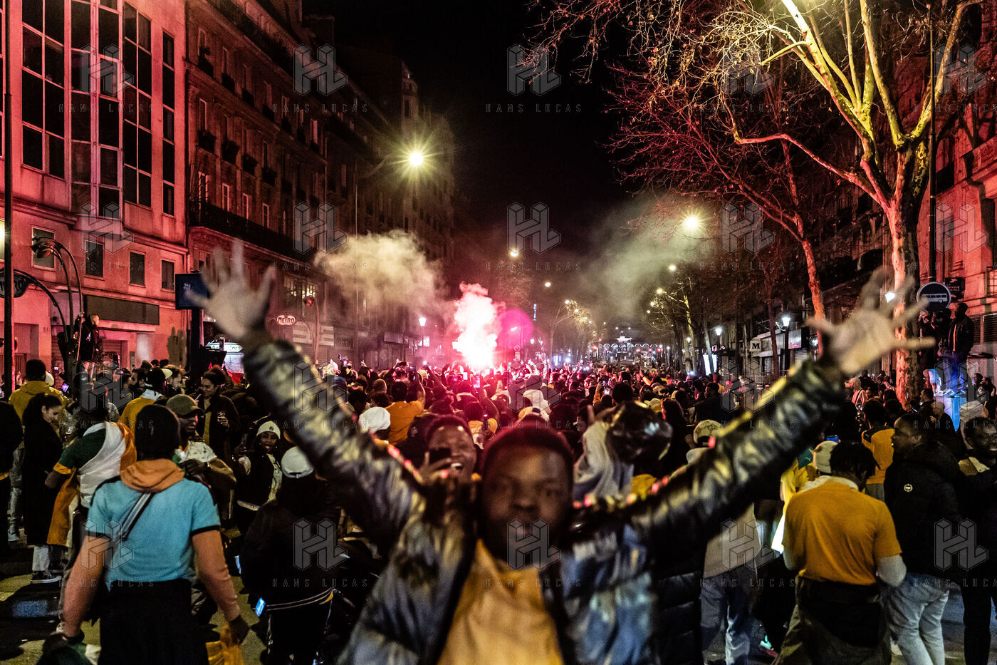 DES SUPPORTERS FÊTENT LA VICTOIRE DE LA CÔTE D'IVOIRE DANS LA COUPE D ...