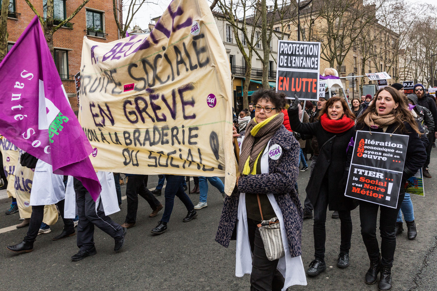 MANIFESTATION DE TRAVAILLEURS SOCIAUX MÉCONTENTS (Karim Daher ...